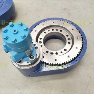 Slewing drives with same direction and opposite direction inputs used ...