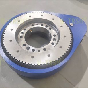 Helical gear slewing drive solutions with large gear ratio reducers ...