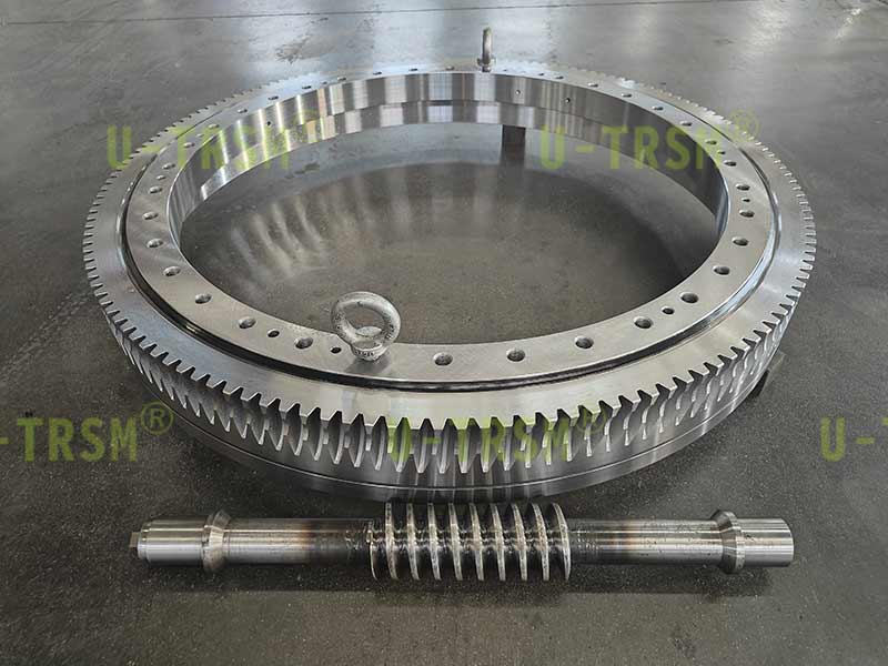 Design and production of slewing bearings-Unique Transmission